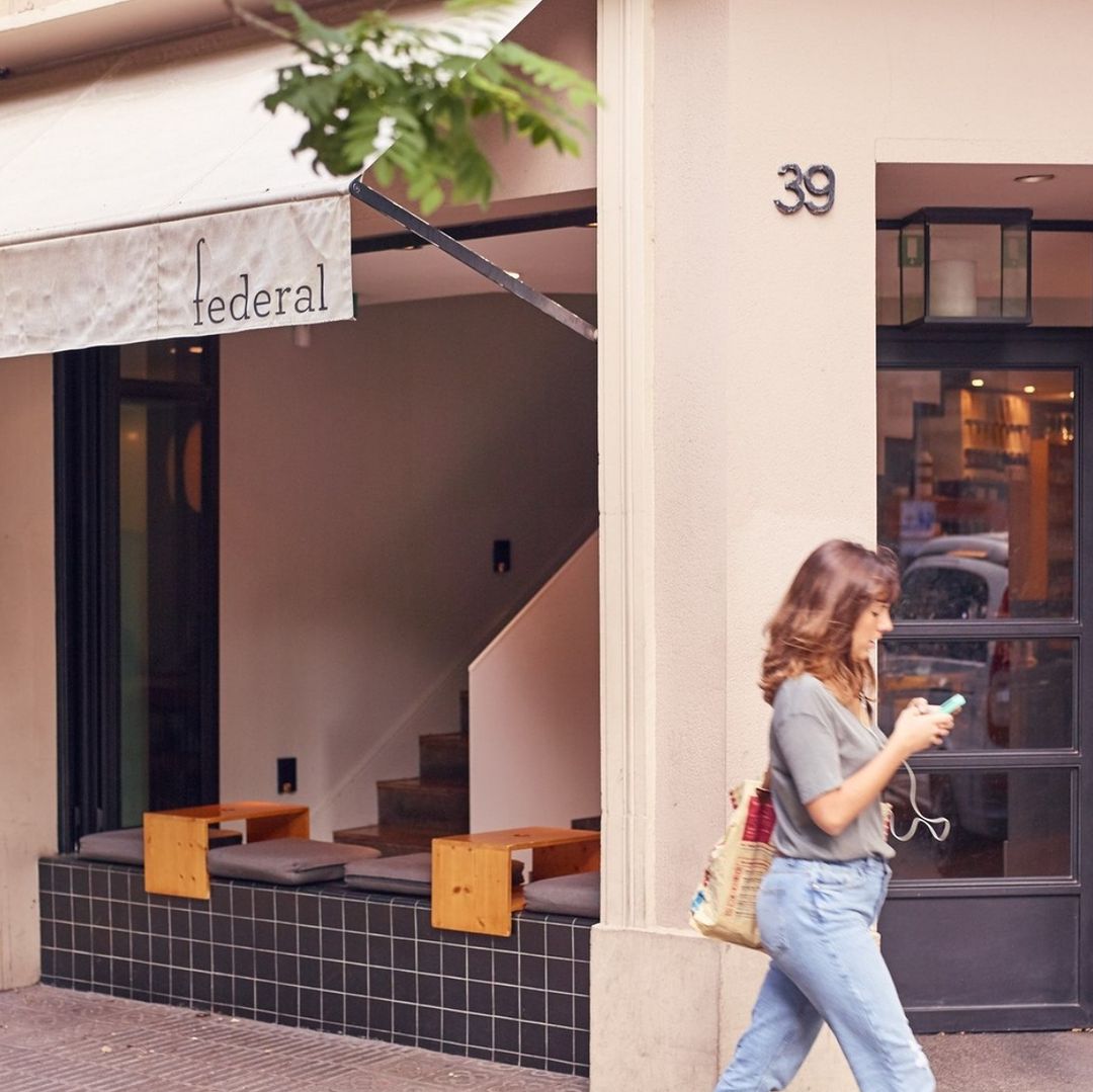 Esta acogedora cafetería será tu nuevo lugar ideal para ir a trabajar o ...